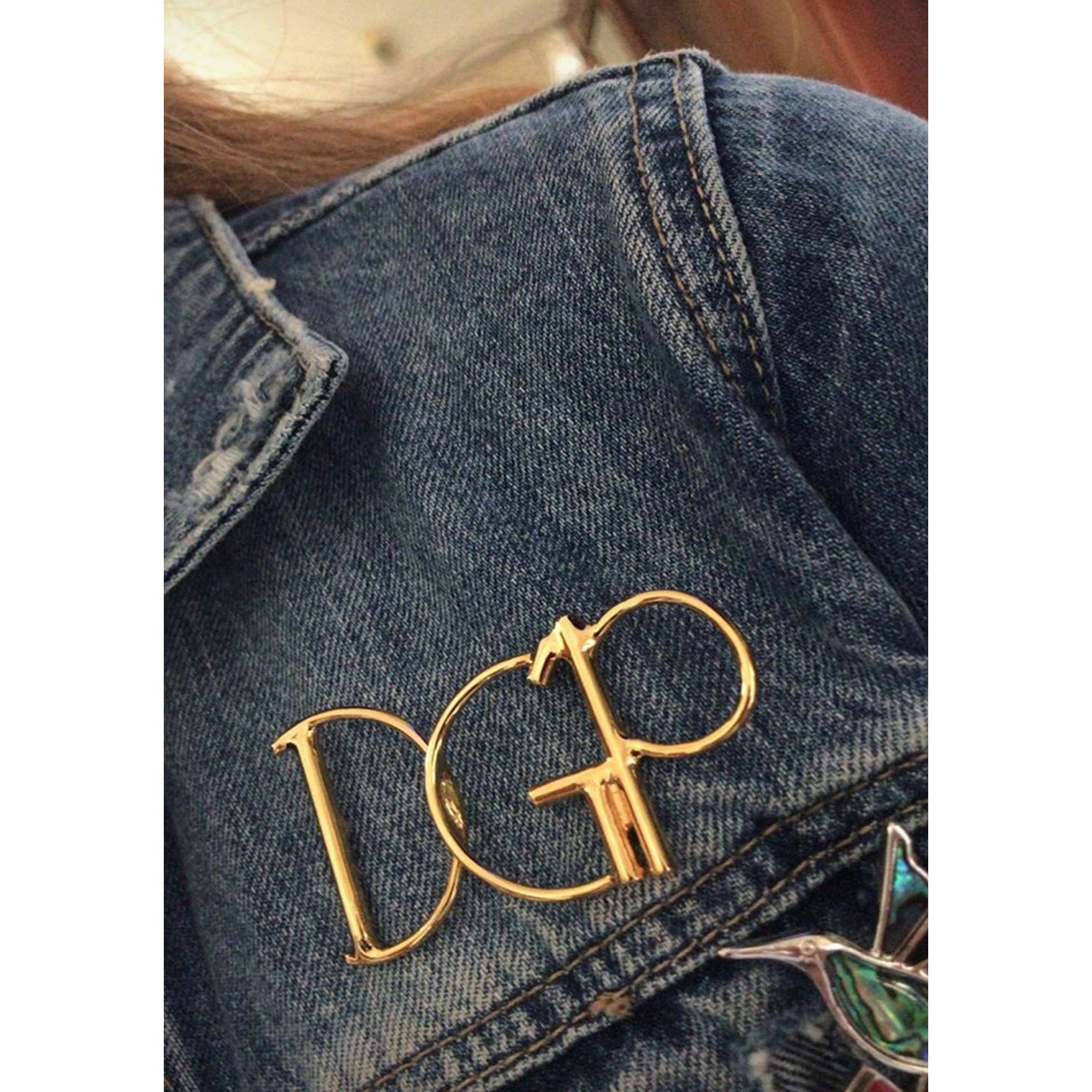custom-initials-pin-brooch